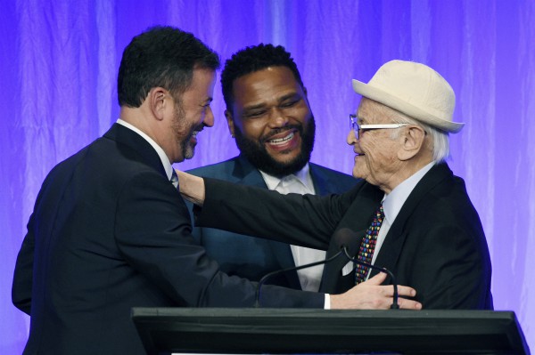 Paley Center Honors Comedy Legends Lear, Burnett, Reiner, Tomlin ...